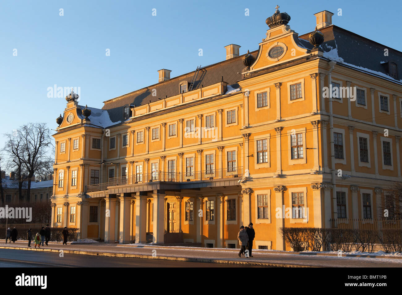 Le palais de menshikov Banque de photographies et d’images à haute ...