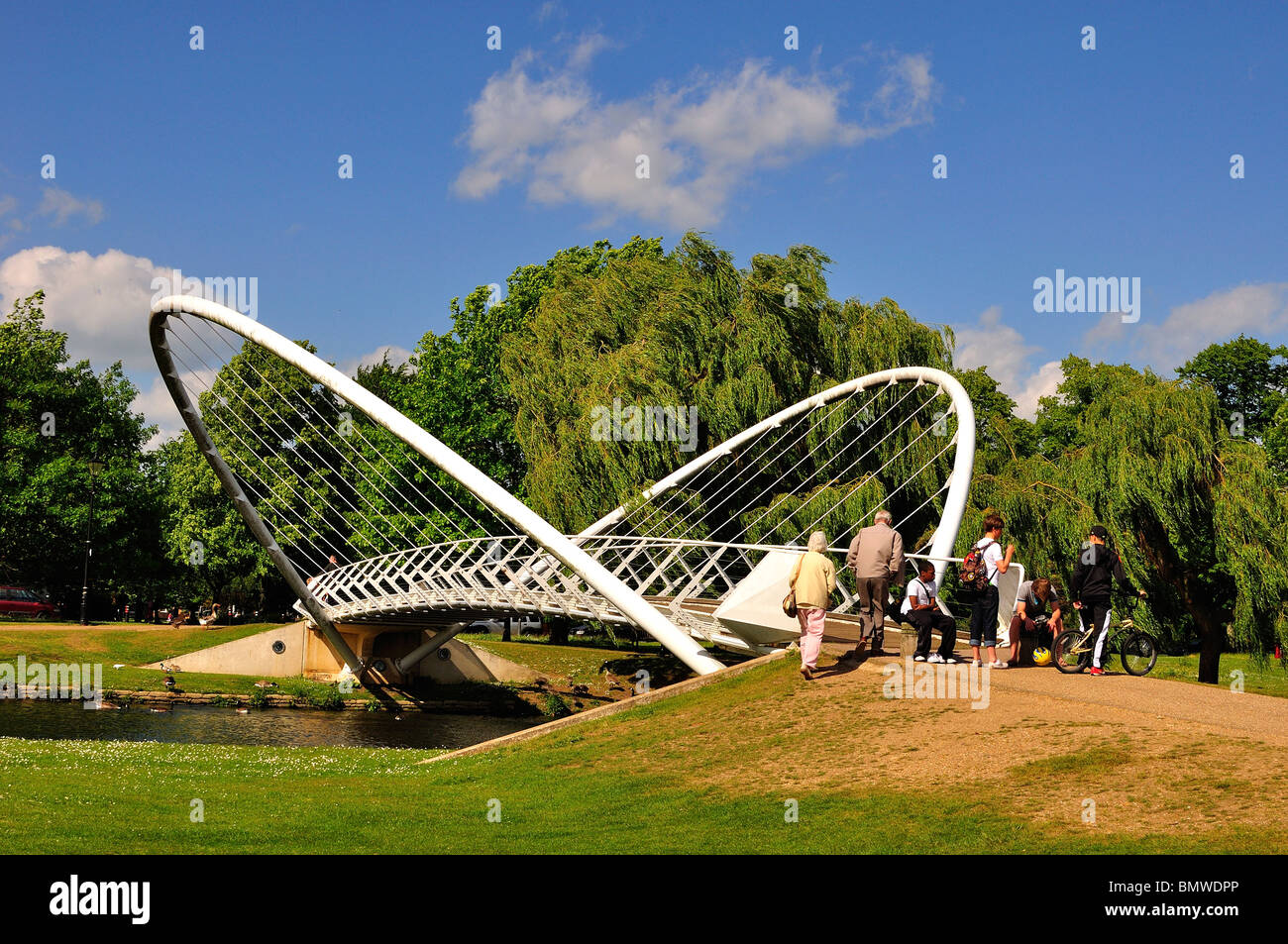Pont papillon Banque de photographies et d’images à haute résolution ...