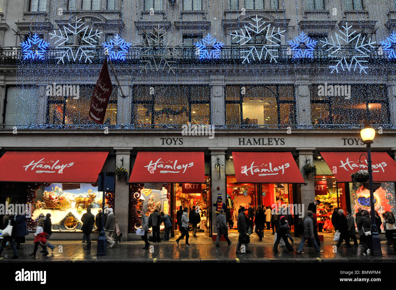 Hamleys Toy Store London Banque d'image et photos - Alamy