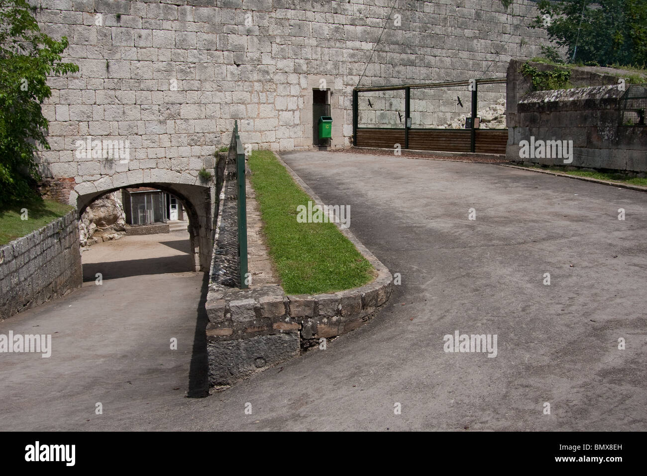 Château chateau remparts citadelle forteresse en pierre Photo Stock - Alamy