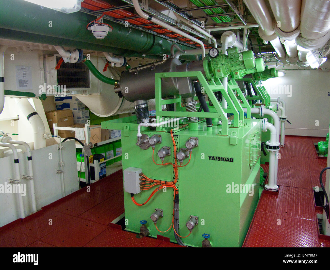 La salle des machines des navires de croisière Eurodam Photo Stock - Alamy