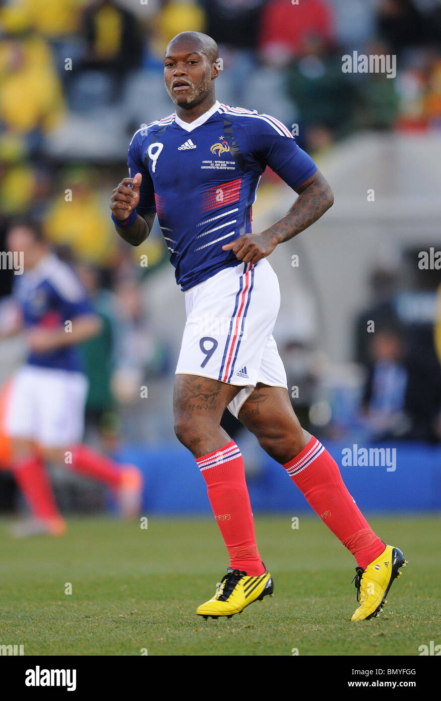 Djibril cisse france Banque de photographies et d’images à haute ...