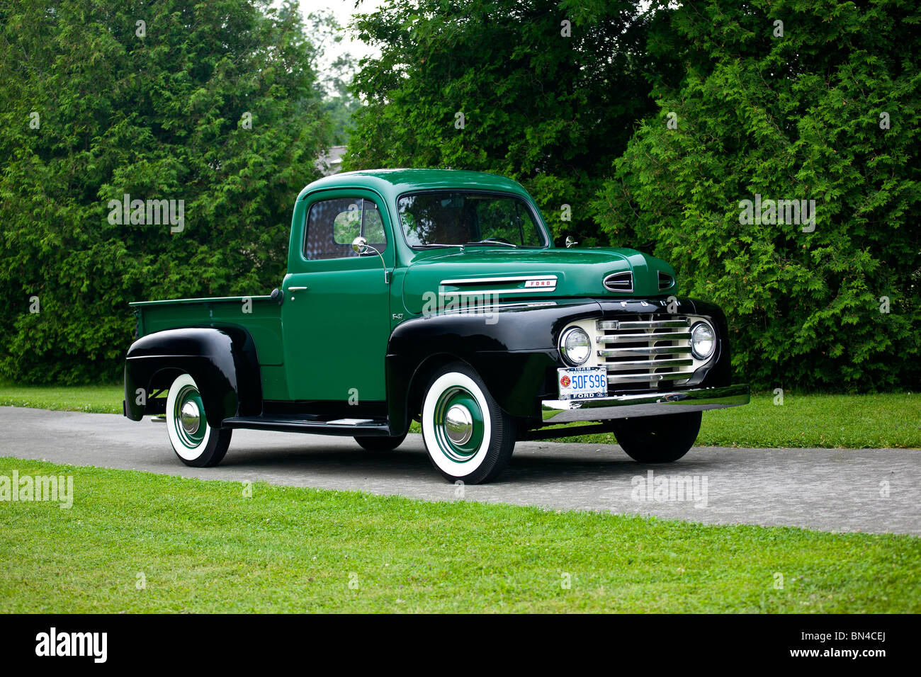 1948 ford pickup truck Banque de photographies et d’images à haute ...