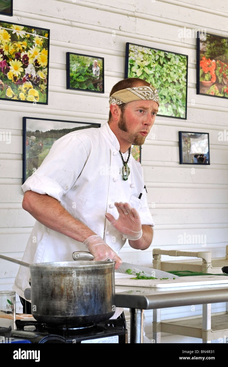 Cuisinier chef Banque de photographies et d’images à haute résolution ...
