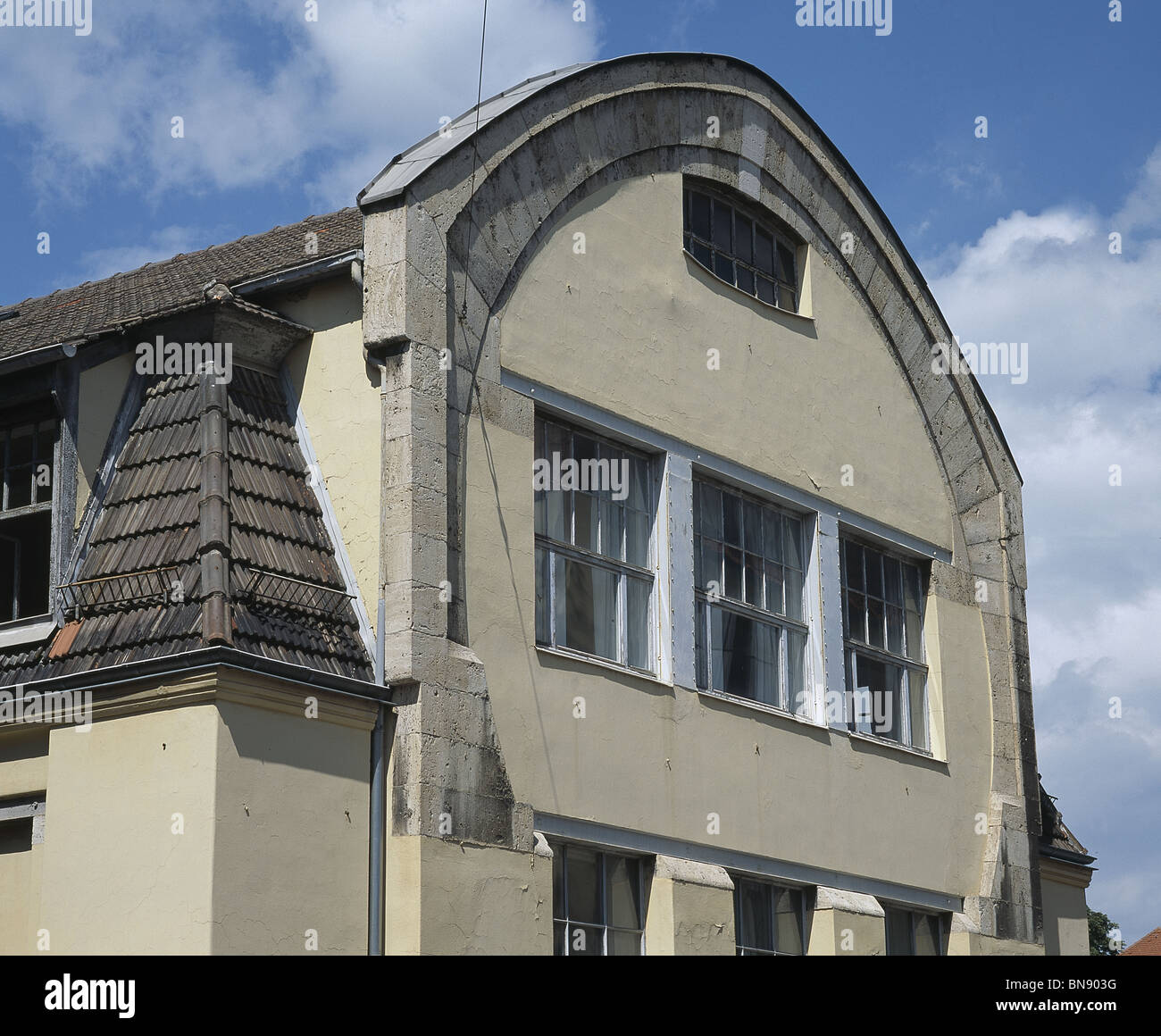 Weimar, Allemagne. Hochschule fur Architektur et Bauwesen par Henry van de Velde 1911. En 1919 ...
