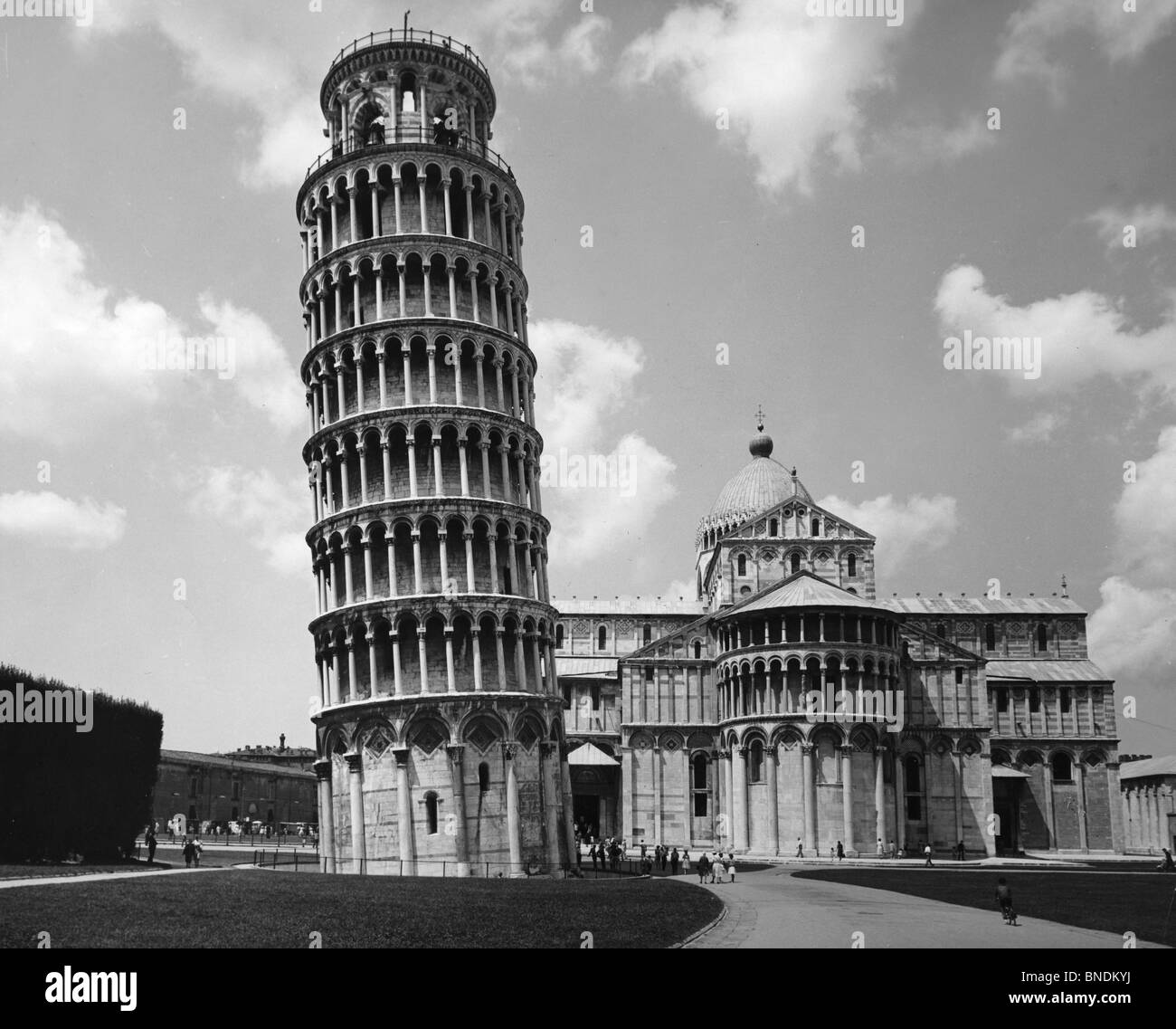 La tour penchée de pise Banque d'images noir et blanc - Alamy