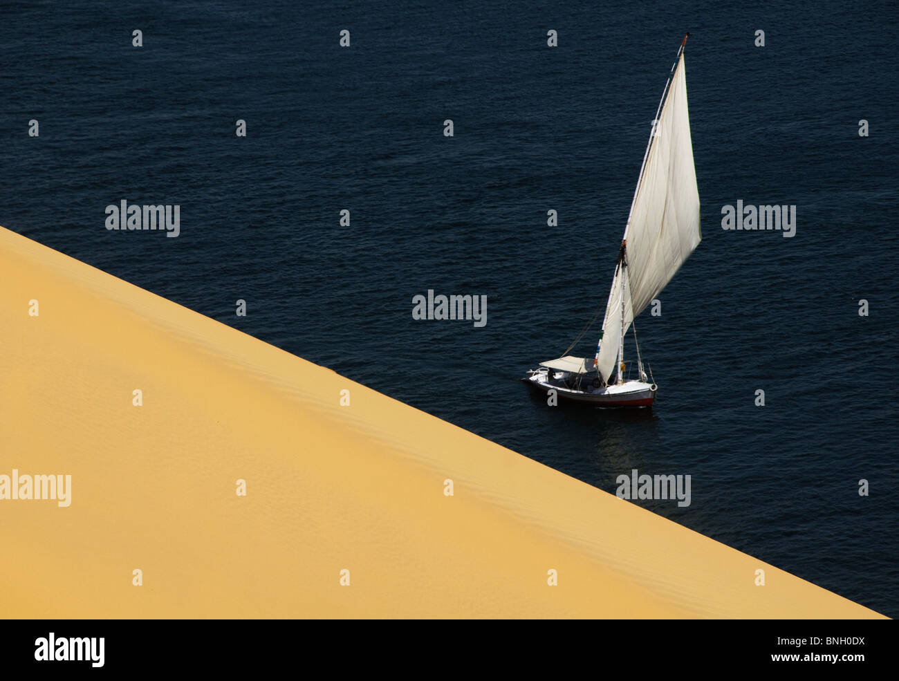 Bateau De Felouque Banque d'image et photos - Alamy