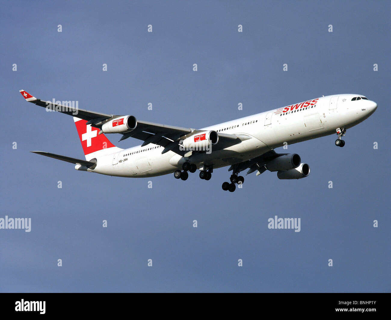 Suisse Swiss aviation avion Airbus 340 avion vol vol voyager tourisme ...