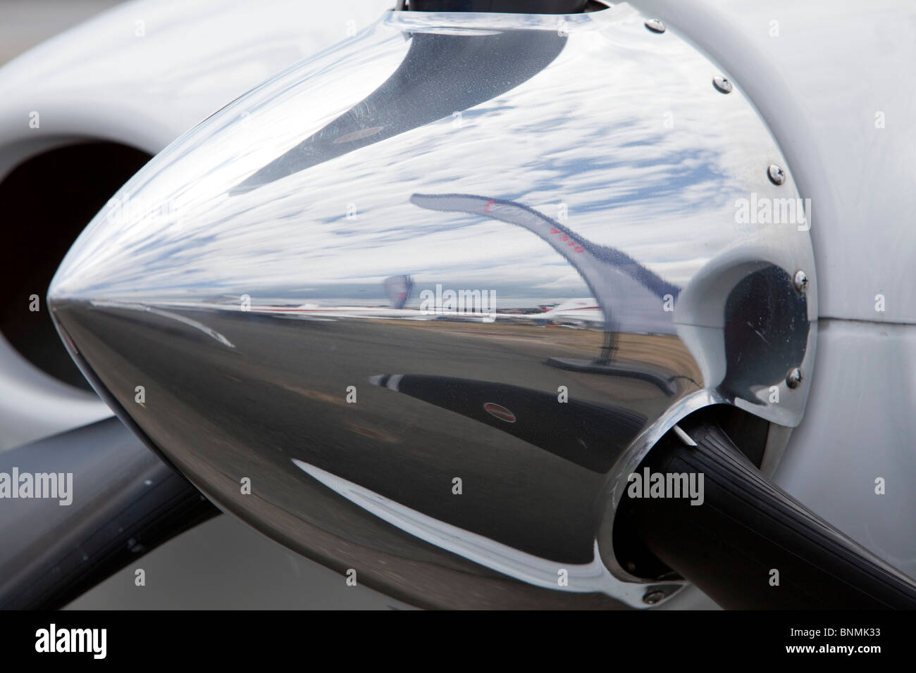 Nose cone and propeller Banque de photographies et d’images à haute ...
