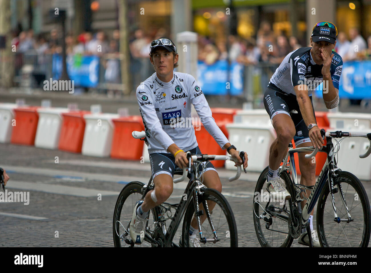 Cavalier de Saxo Bank, Andy Schleck monte un dernier tour de l'Avenue ...