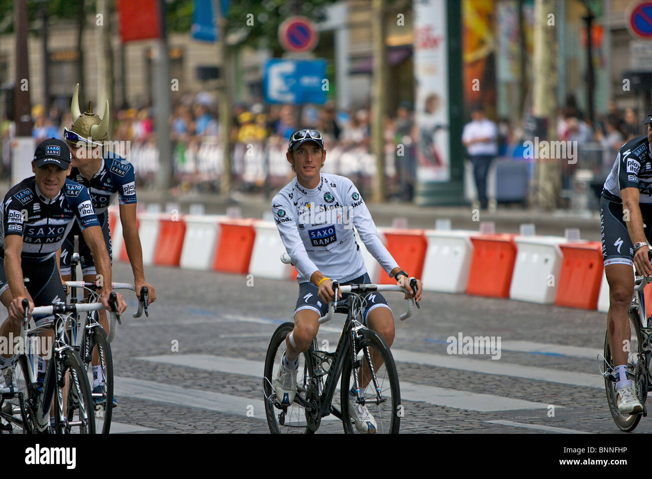 Cavalier de Saxo Bank, Andy Schleck monte un dernier tour de l'Avenue ...