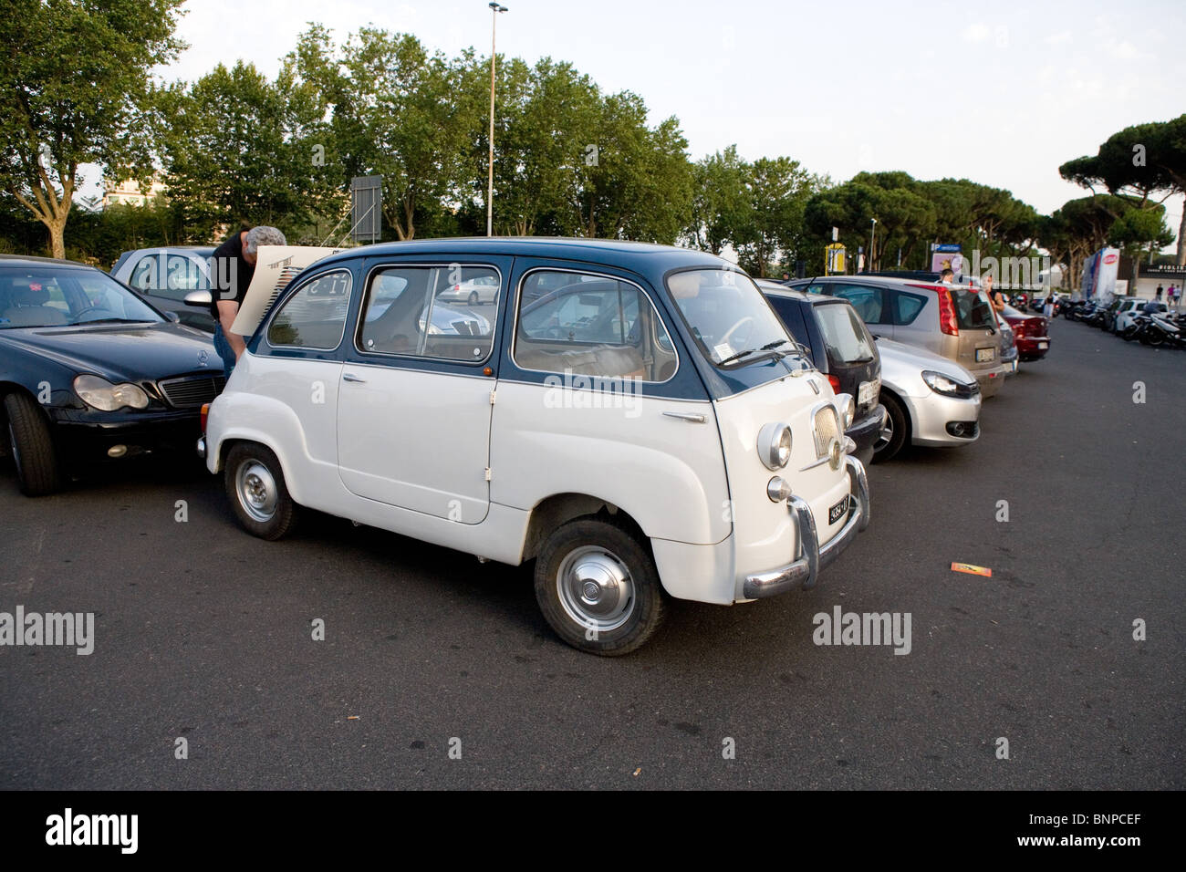 Fiat 60s Banque de photographies et d’images à haute résolution - Alamy