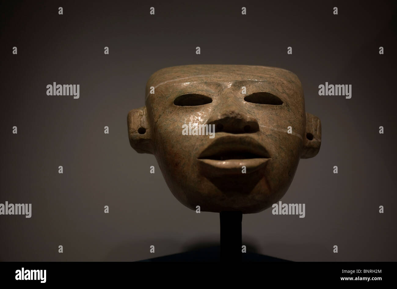 Toltec mask Banque de photographies et d’images à haute résolution - Alamy