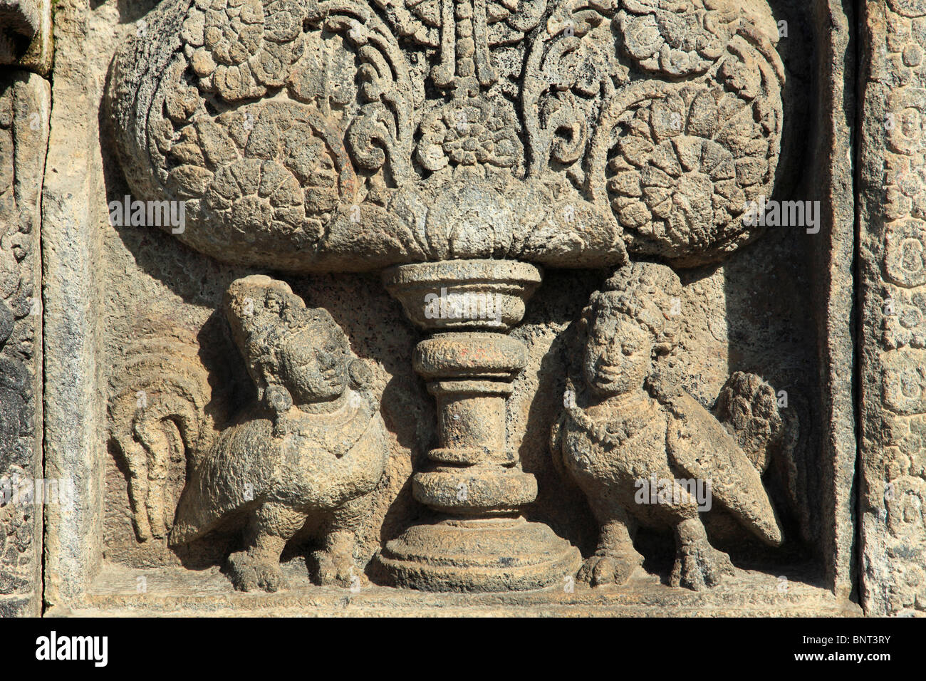 Hindu temple sculptures Banque de photographies et d’images à haute ...