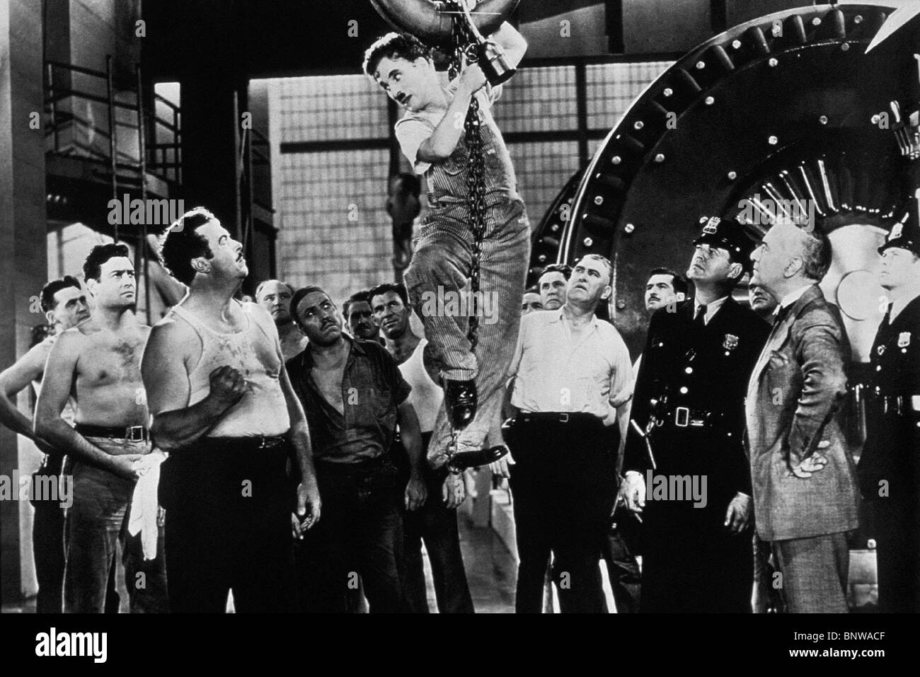 Charlie chaplin modern times 1936 Banque de photographies et d’images à ...