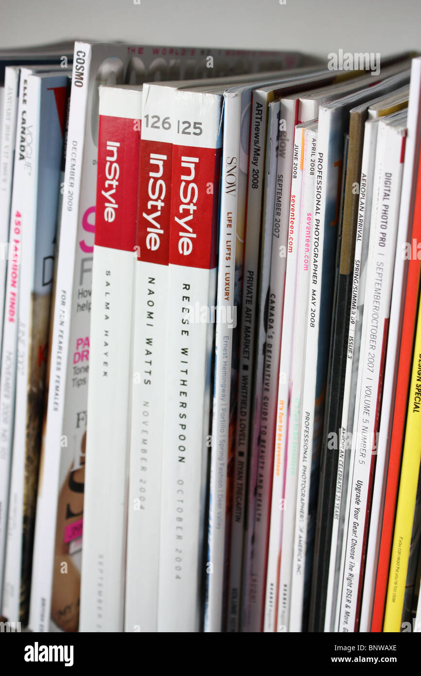 Magazine fashion Banque de photographies et d’images à haute résolution ...