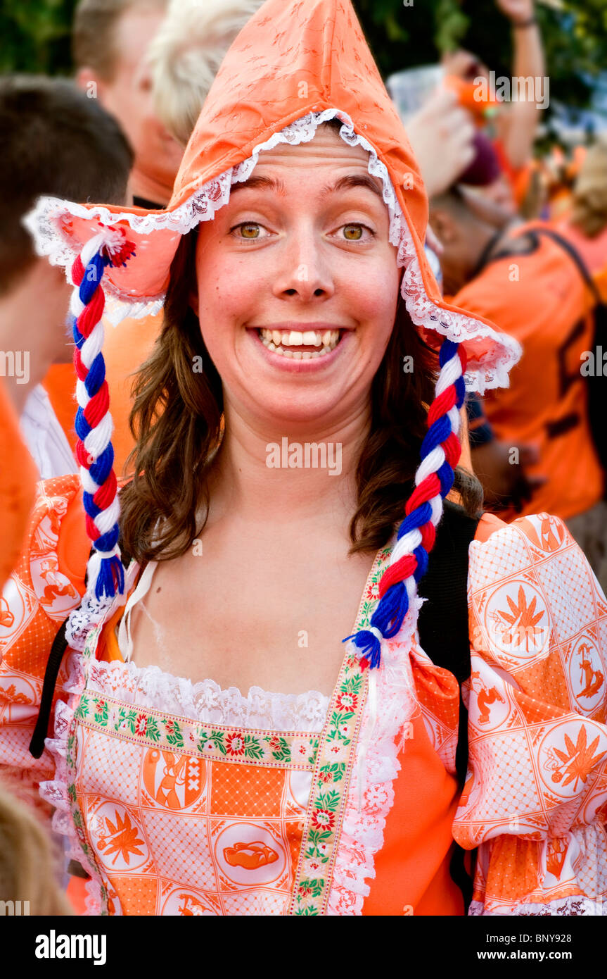 Costume traditionnel hollandais Banque de photographies et d’images à ...