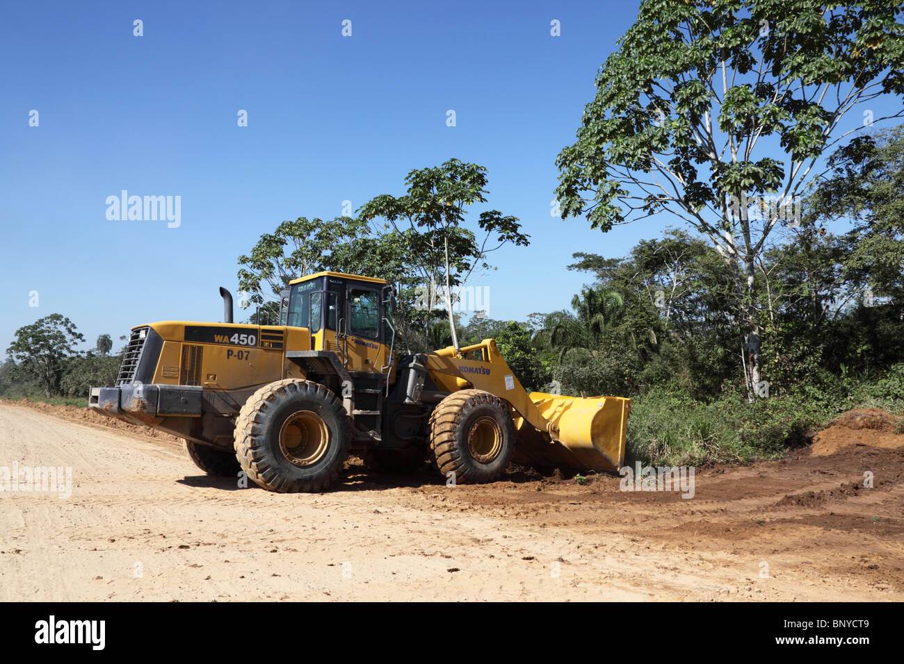 Bulldozer deforestation amazonia Banque de photographies et d’images à ...