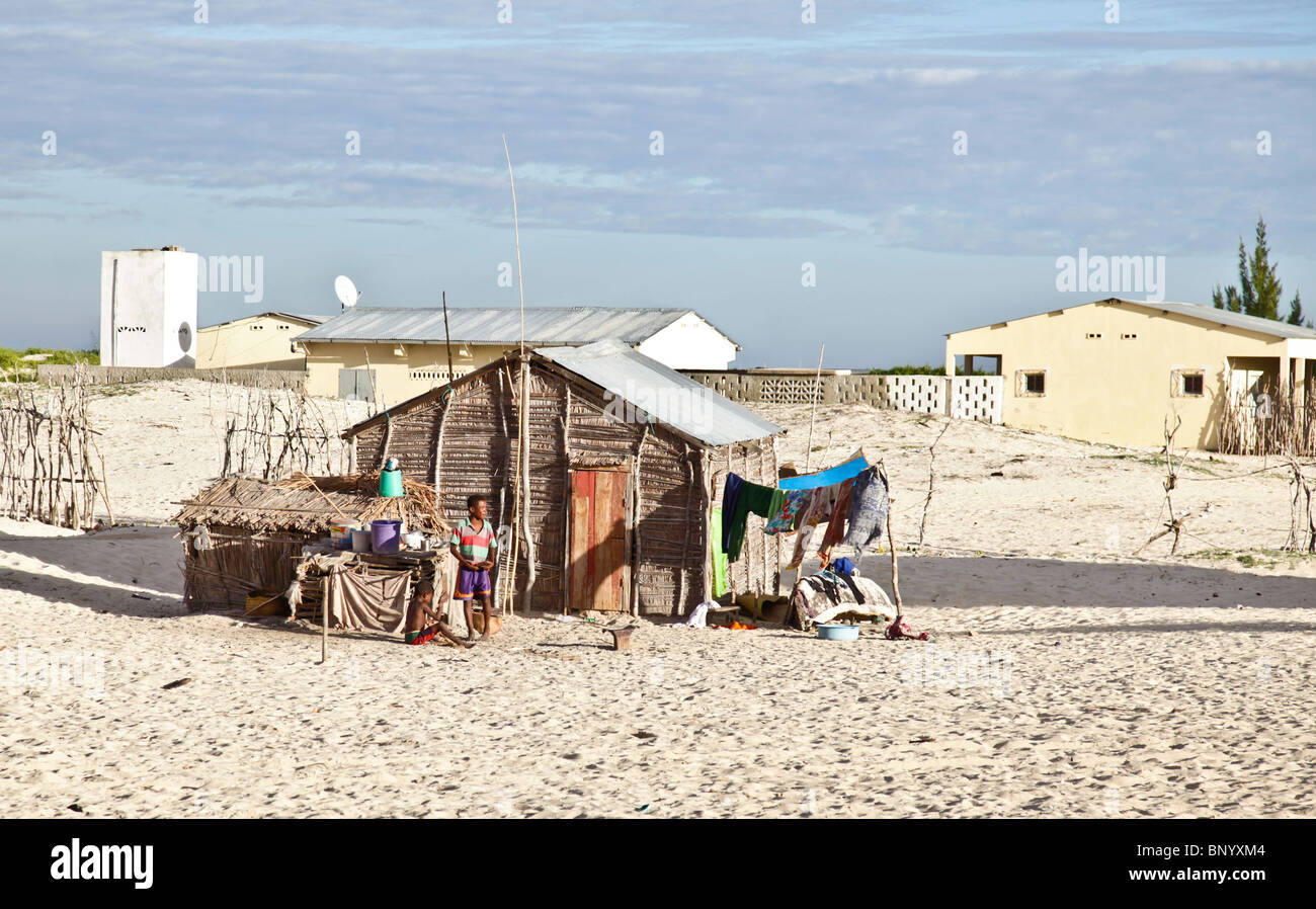 Maison malgache Banque de photographies et d’images à haute résolution ...