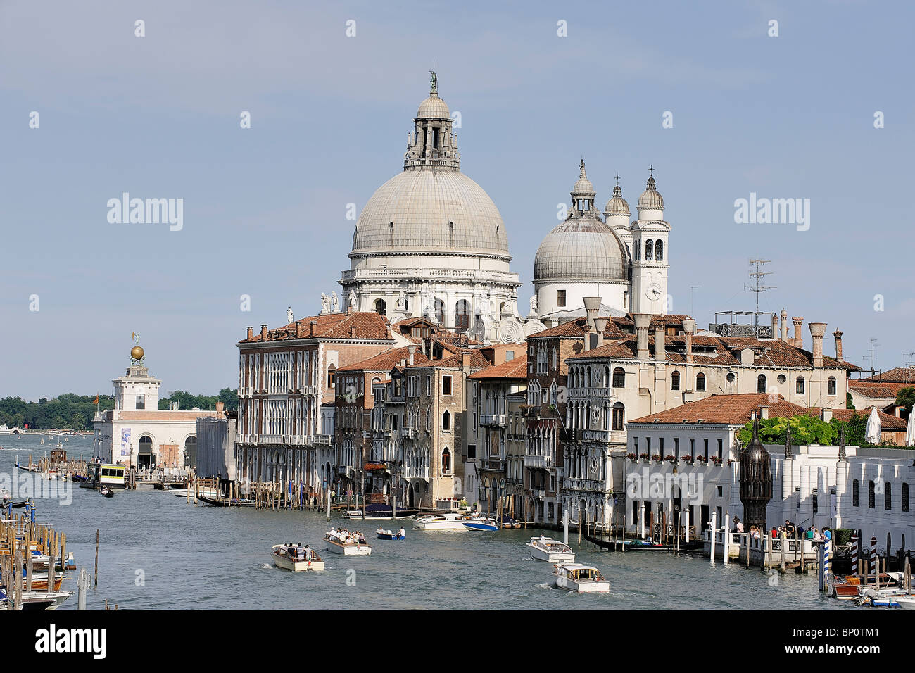 Italie, Vénétie, Venise, le Grand Canal, l'église Santa Maria della ...