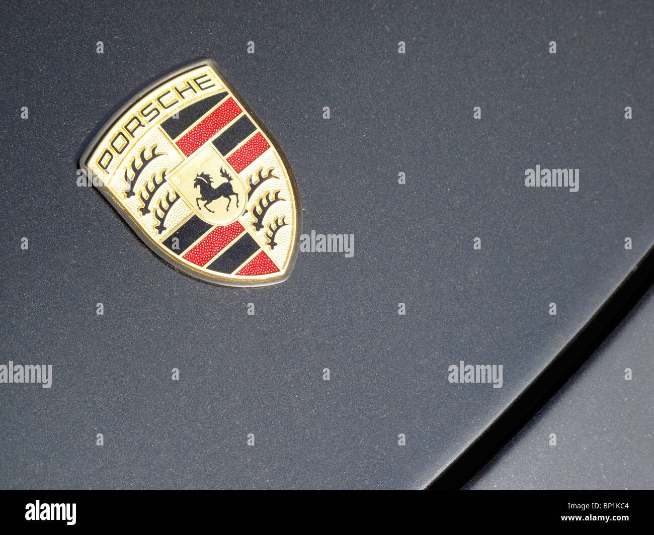 Porsche logo Banque d'image et photos - Page 4 - Alamy