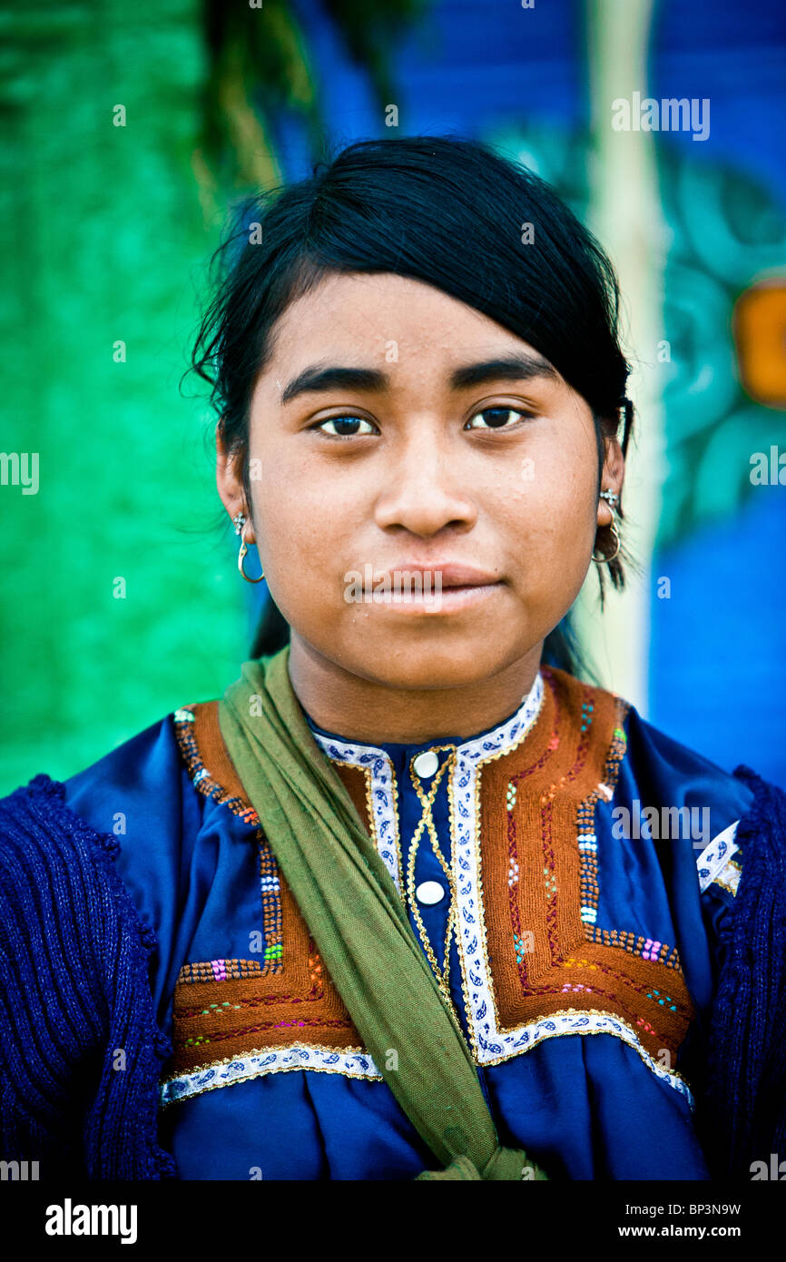 Chamula girl Banque de photographies et d’images à haute résolution - Alamy