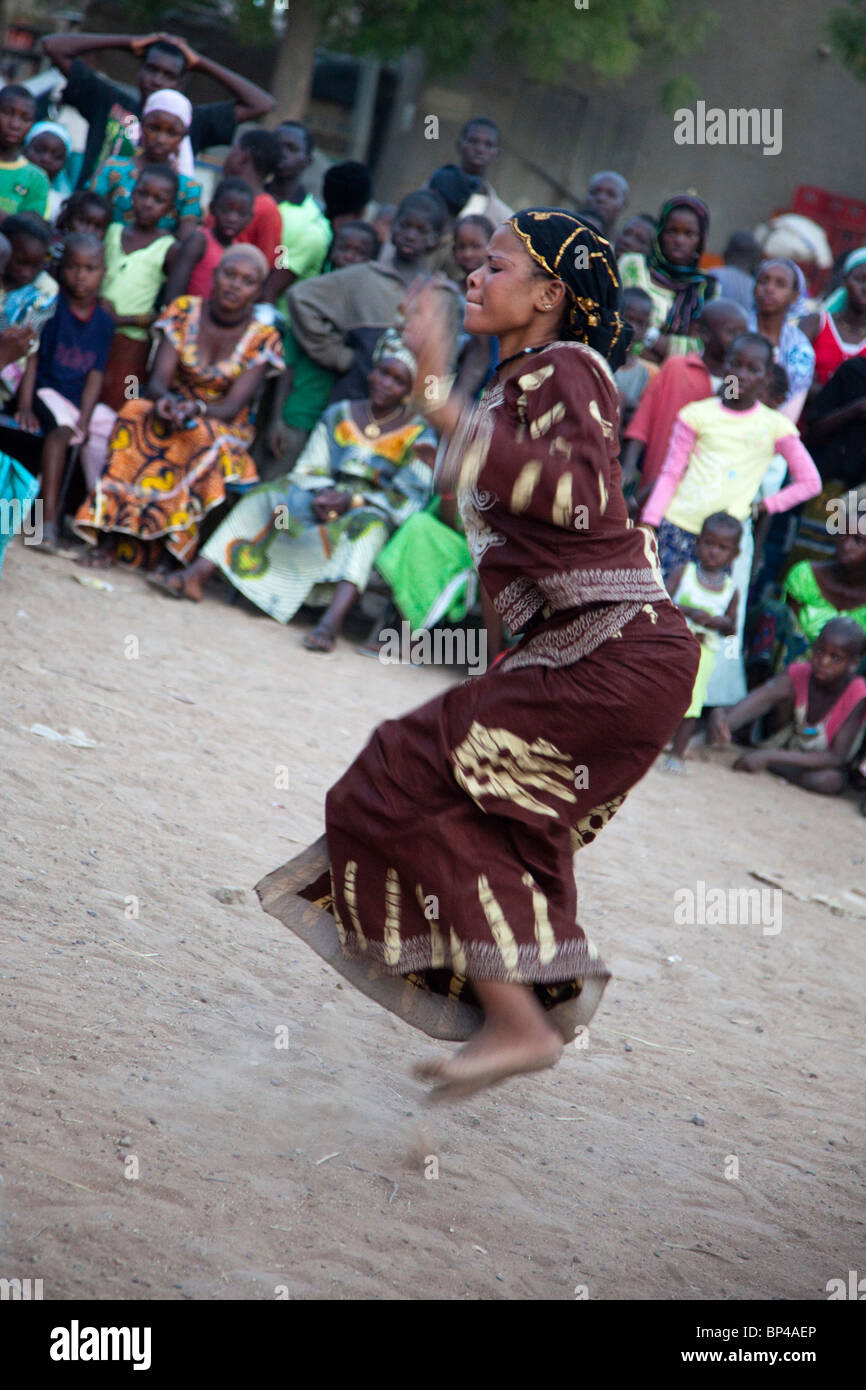 Africa dance mali Banque de photographies et d’images à haute ...