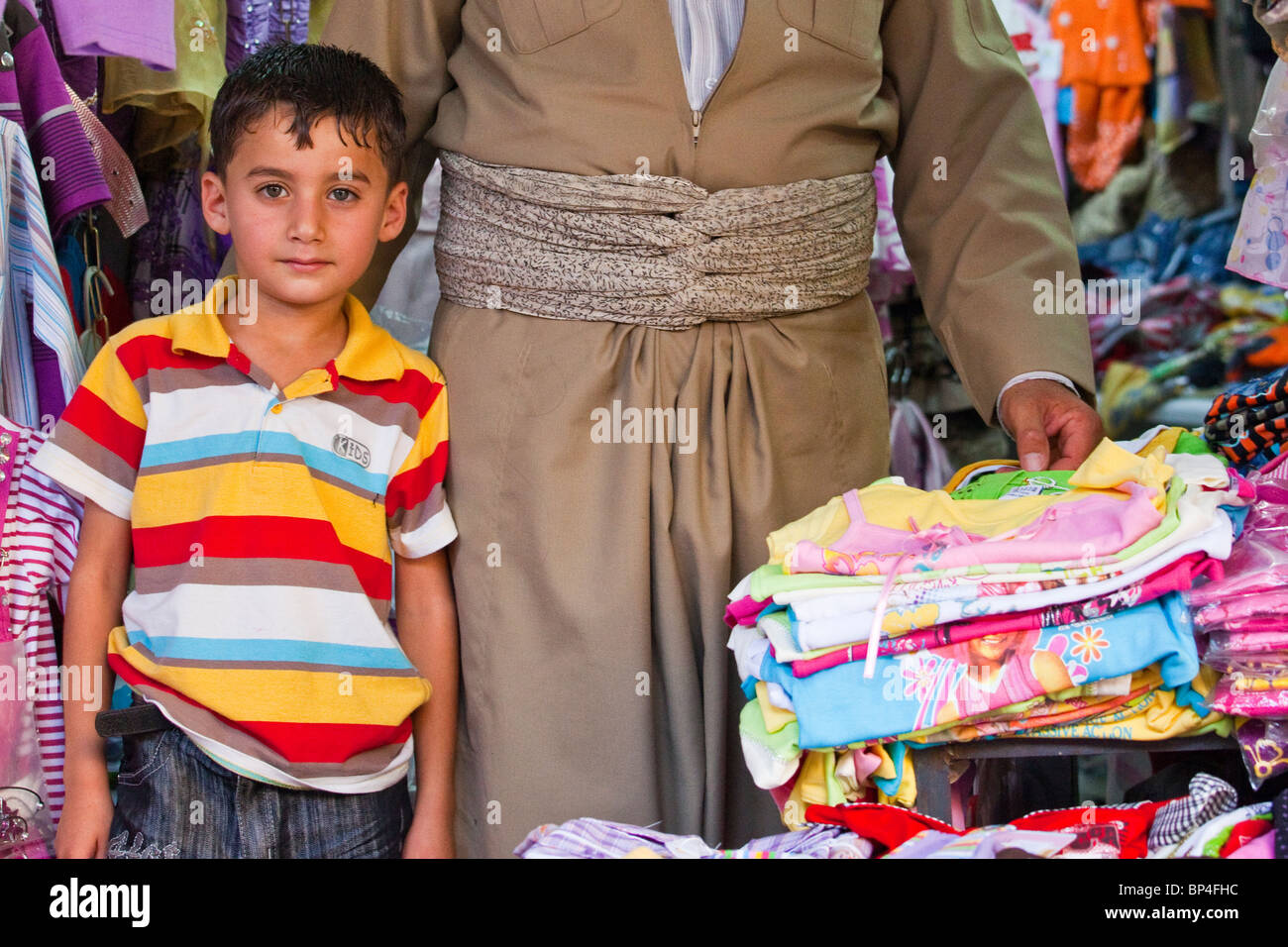Kurdish father and son kurdistan Banque de photographies et d’images à ...