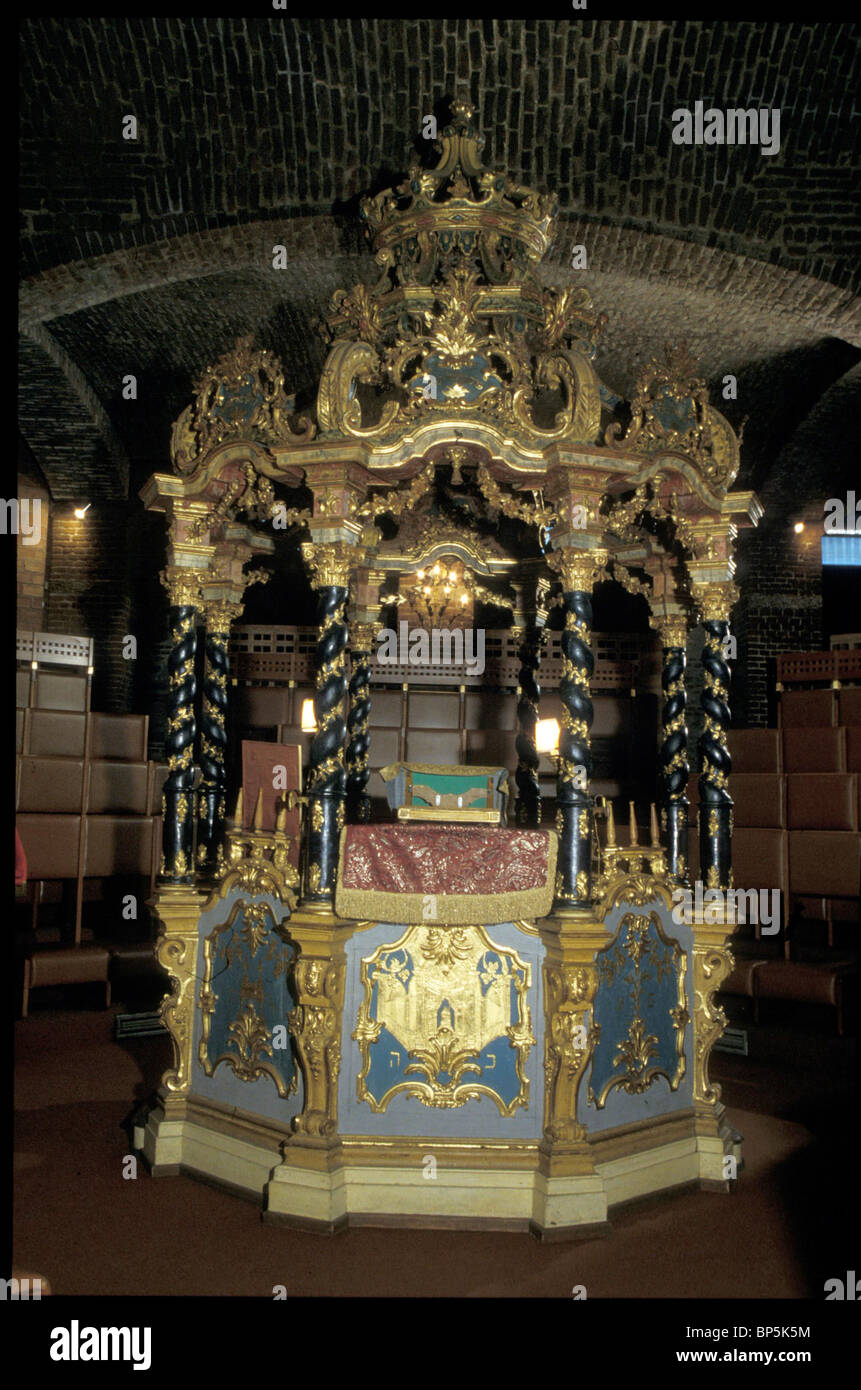 4626. L'ANCIENNE SYNAGOGUE DE STYLE BAROC, BEMA, Turin, Italie Photo ...