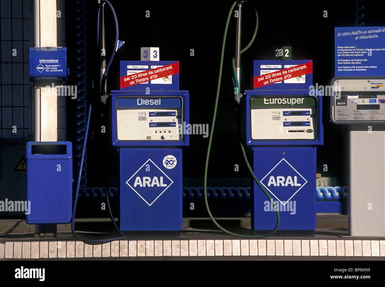 Aral gas station Banque de photographies et d’images à haute résolution ...