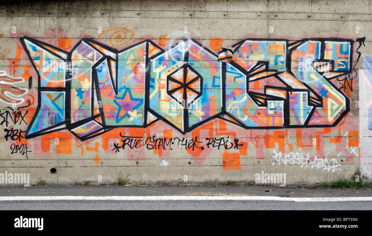 Graffiti rome italy Banque de photographies et d’images à haute ...