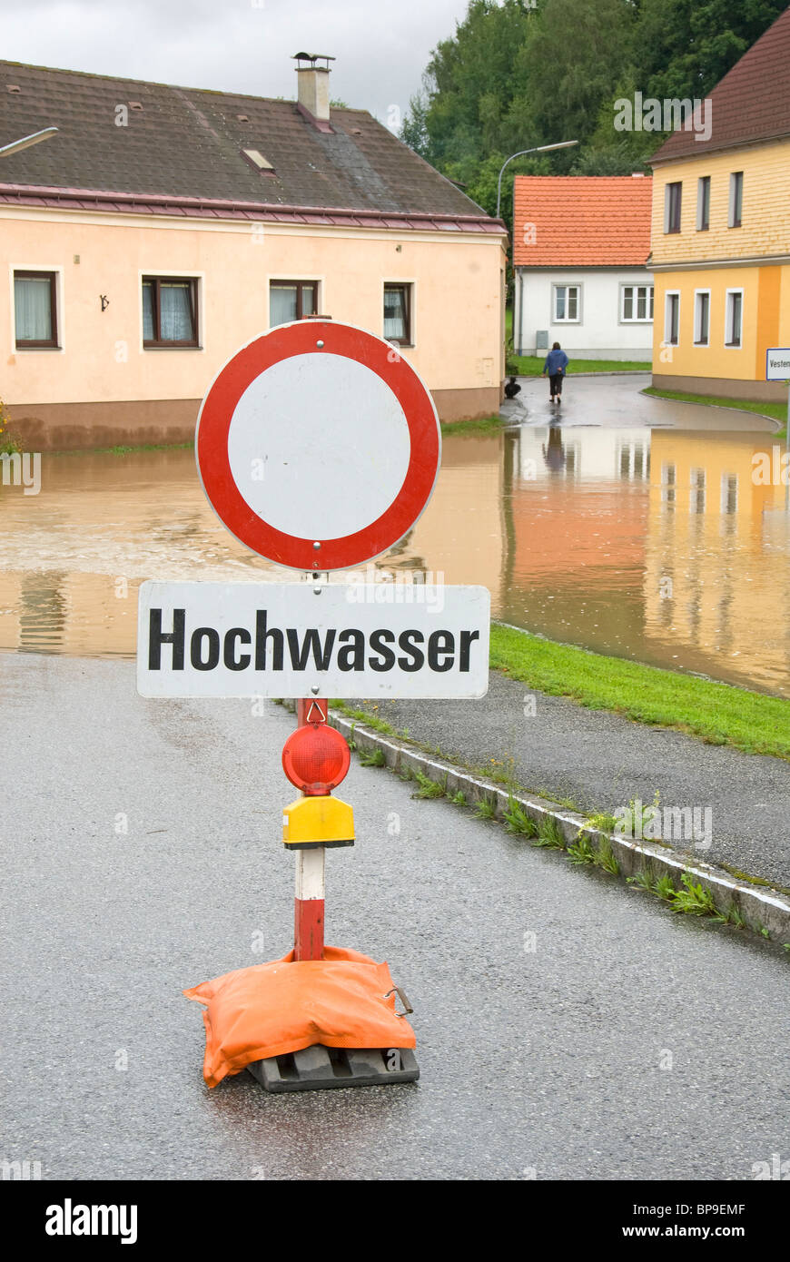 Attention inondation Banque de photographies et d’images à haute ...