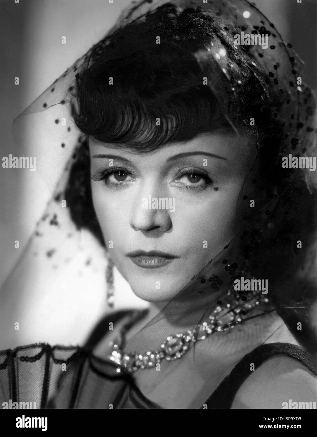 Pola negri Banque de photographies et d’images à haute résolution - Alamy