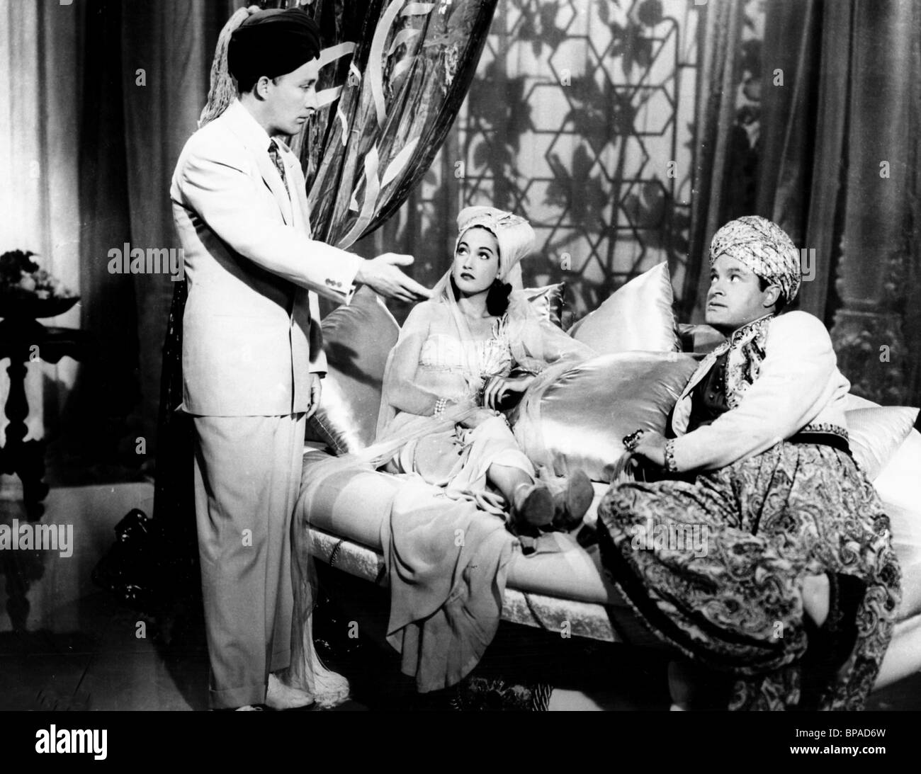 Route vers le maroc 1942 bing crosby Banque d'images noir et blanc - Alamy