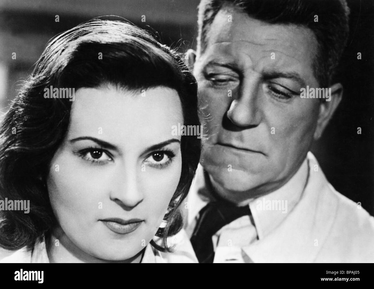 LIA DI LEO, Jean GABIN, La Minute de Vérité, 1952 Photo Stock - Alamy LIA DI LEO, Jean GABIN, La Minute de Vérité, 1952 Photo Stock - Alamy