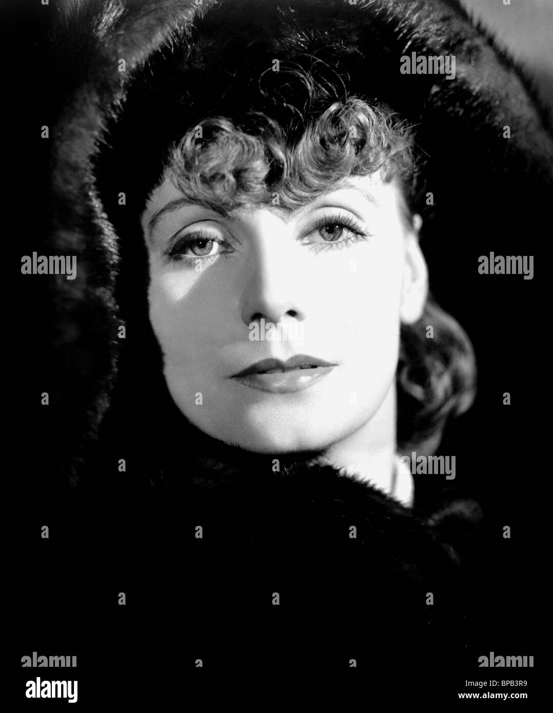 Anna karenina 1935 greta garbo Banque d'images noir et blanc - Alamy