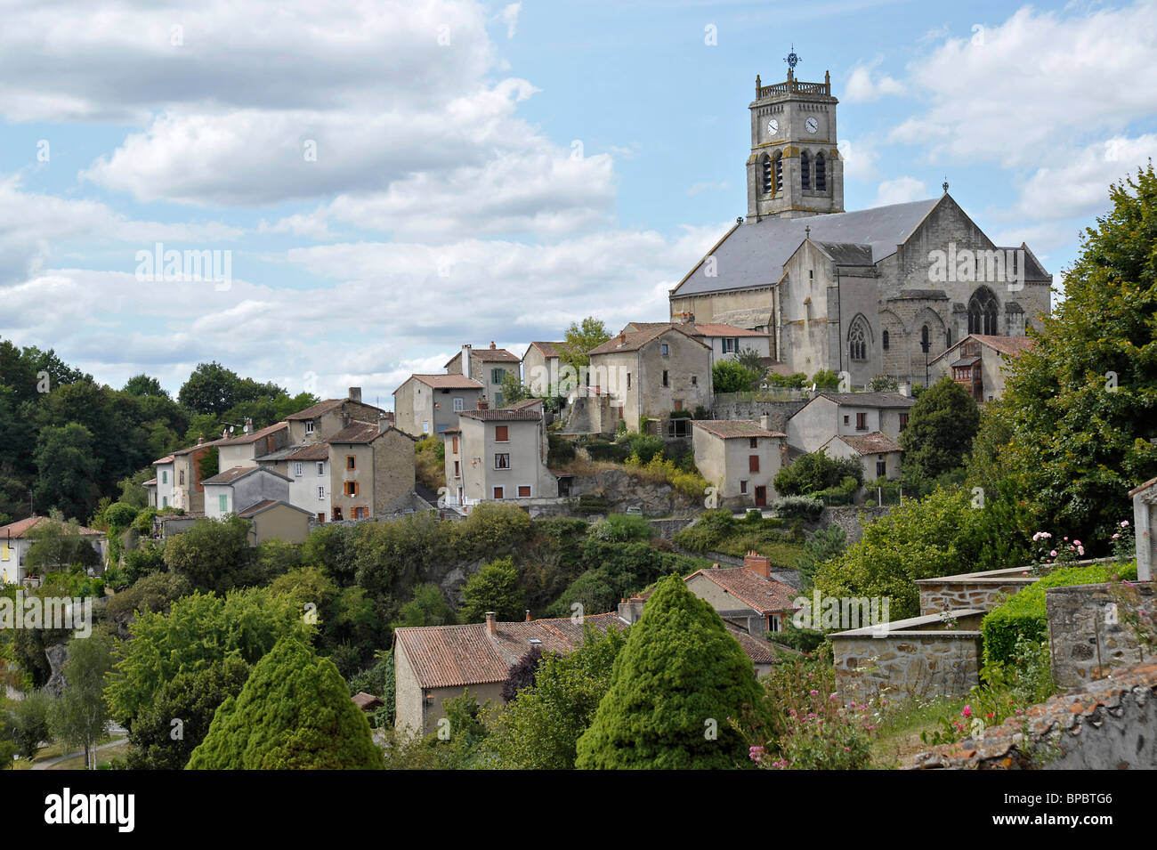 Centre historique de la ville de Bellac, Haute-Vienne, France Photo ...