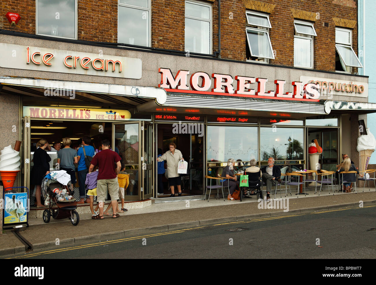 Morellis ice cream parlour Banque de photographies et d’images à haute ...