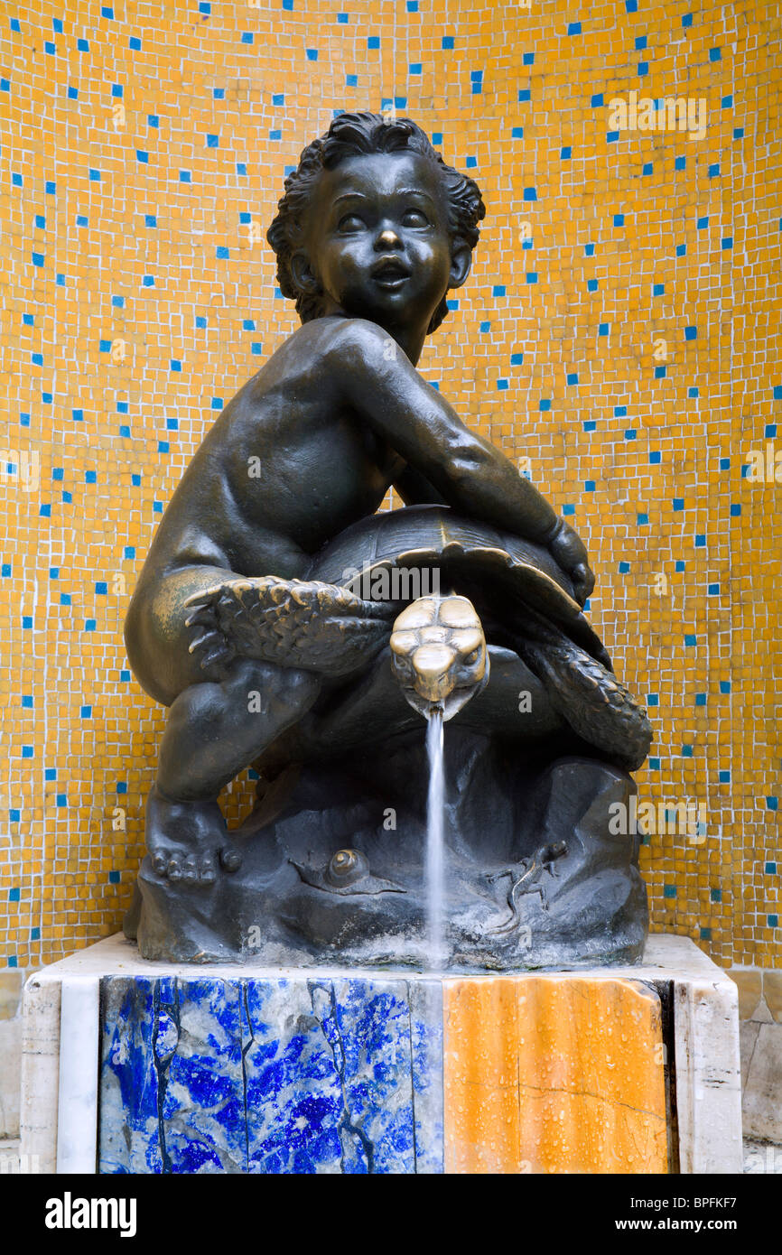 Fontaine de tortues Banque de photographies et d’images à haute ...