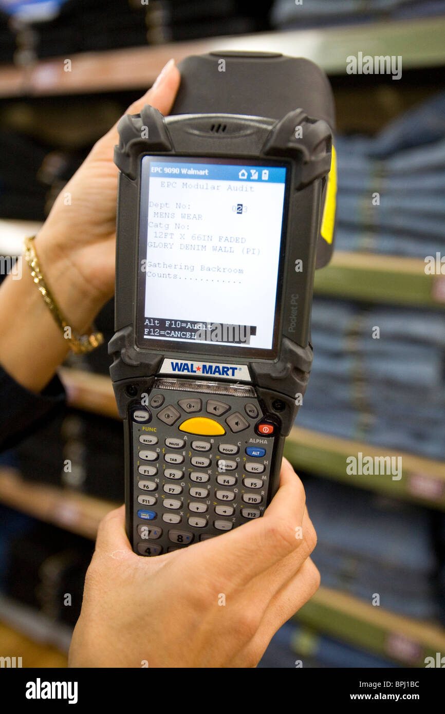 Walmart Supercenter Photos & Walmart Supercenter Images - Alamy