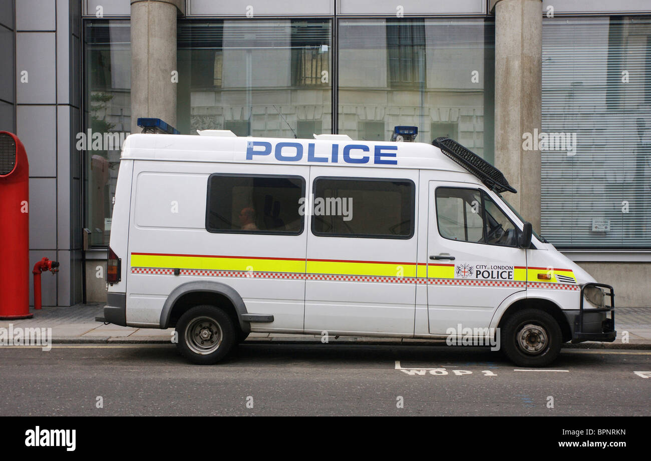 Fourgon de police Banque de photographies et d’images à haute ...