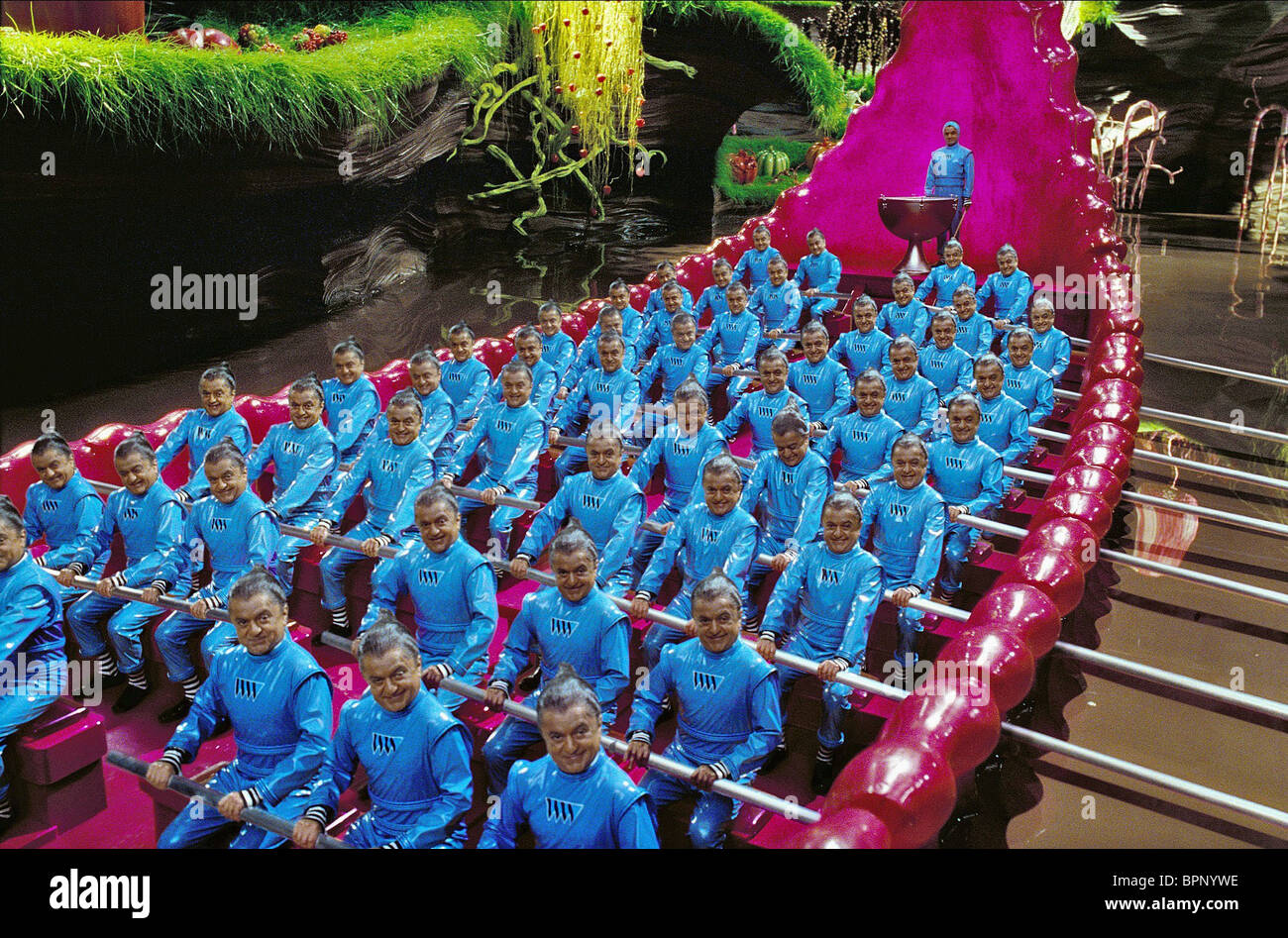 Tim Burton Oompa Loompas Charlie Chocolate Banque d'image et photos - Alamy