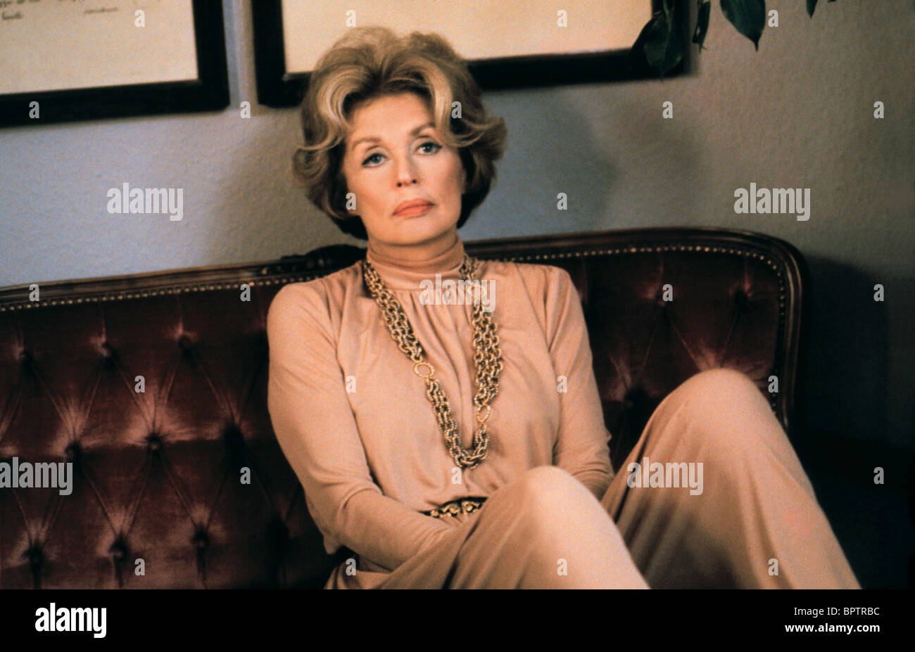 Lilli palmer actress 1974 Banque de photographies et d’images à haute résolution - Alamy