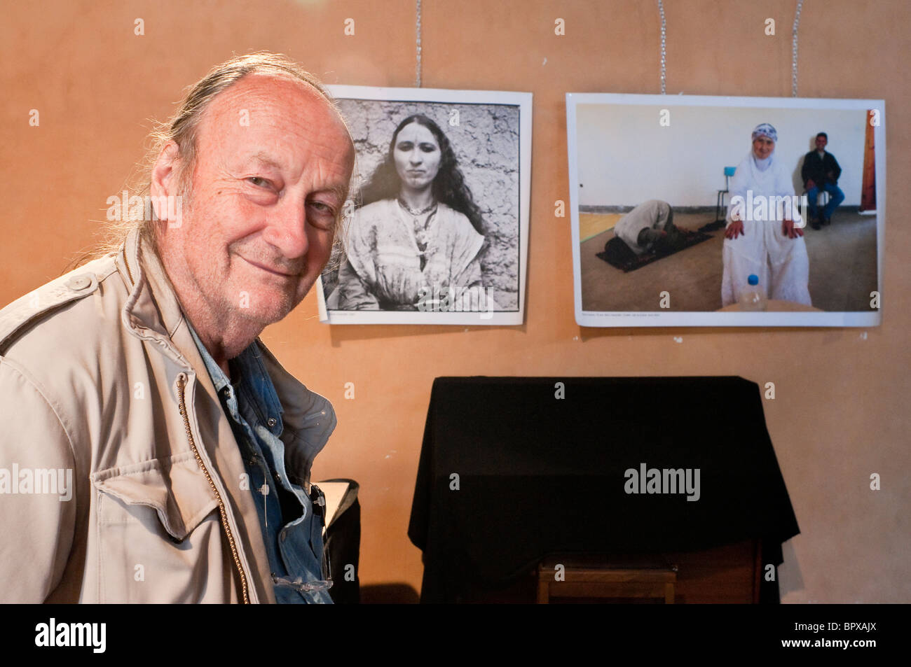 Marc garanger Banque de photographies et d’images à haute résolution ...