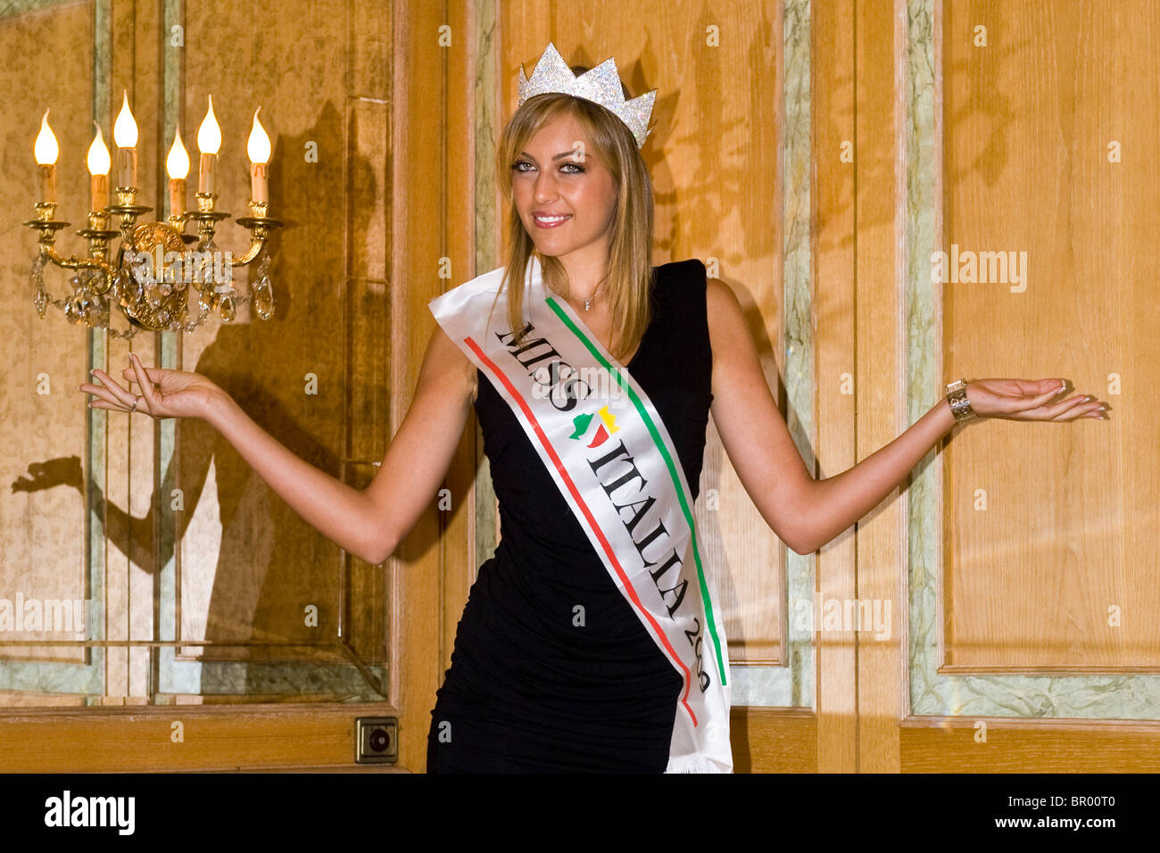 Miss italia 2009 maria perrusi Banque de photographies et d’images à ...