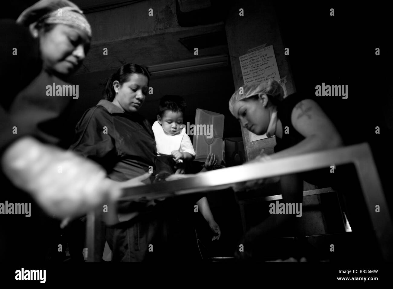 Female prison inmate Banque de photographies et d’images à haute ...