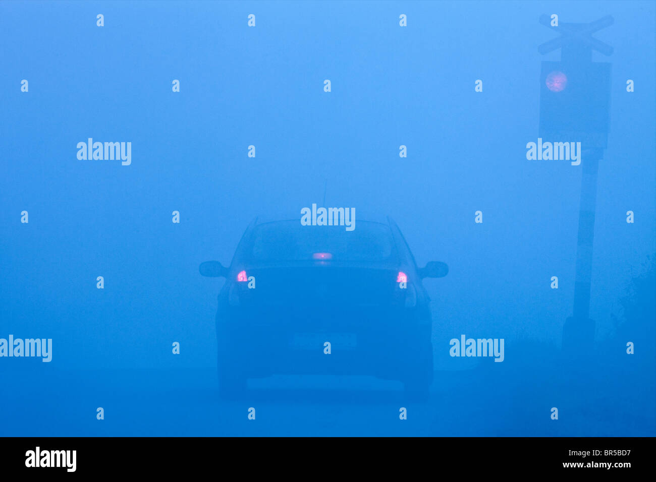 Feux rouges Banque de photographies et d’images à haute résolution - Alamy