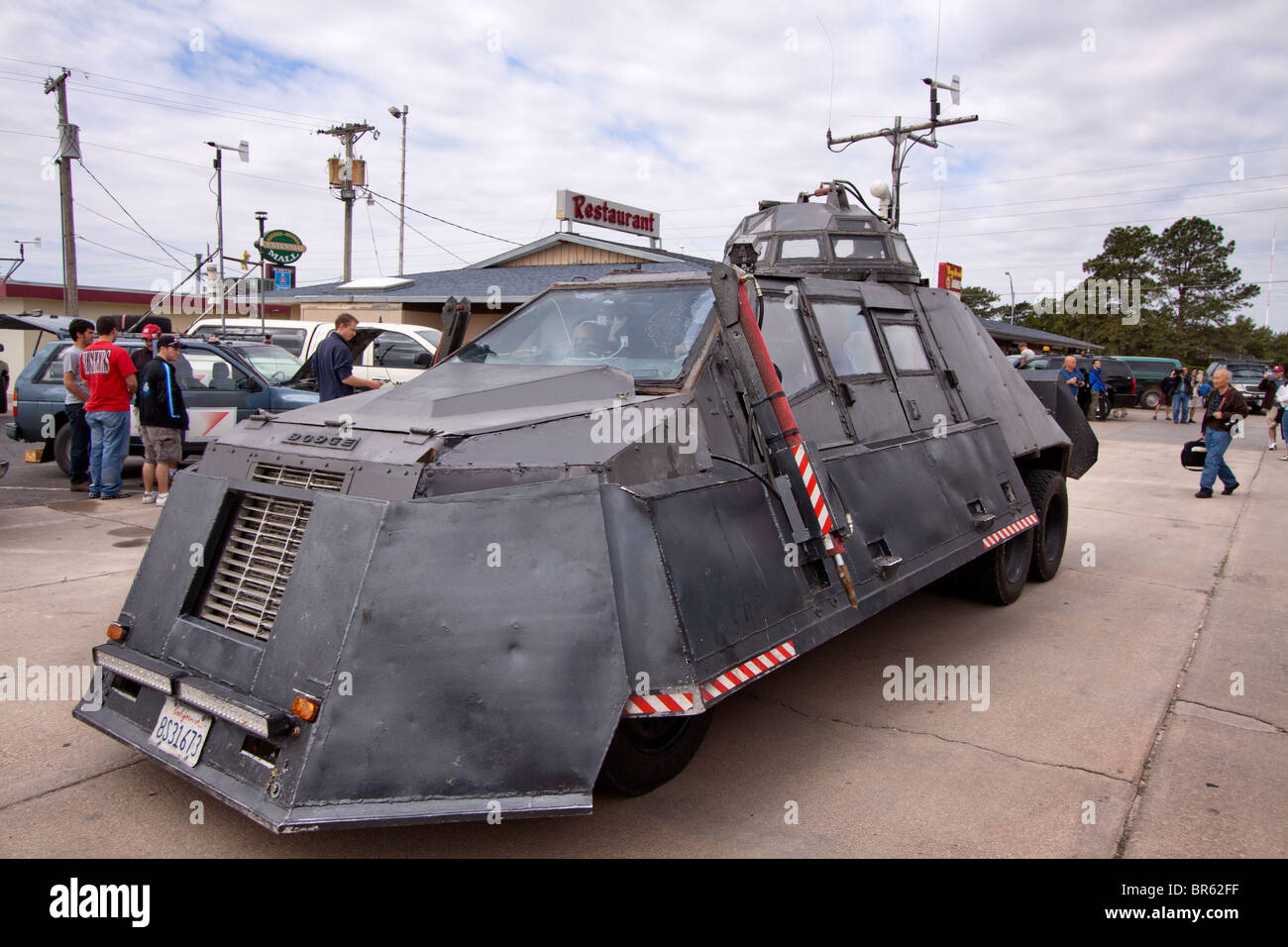 Sean Casey's 'Tornado intercepter des véhicules, un camion blindé conçu ... Sean Casey's 'Tornado intercepter des véhicules, un camion blindé conçu ...