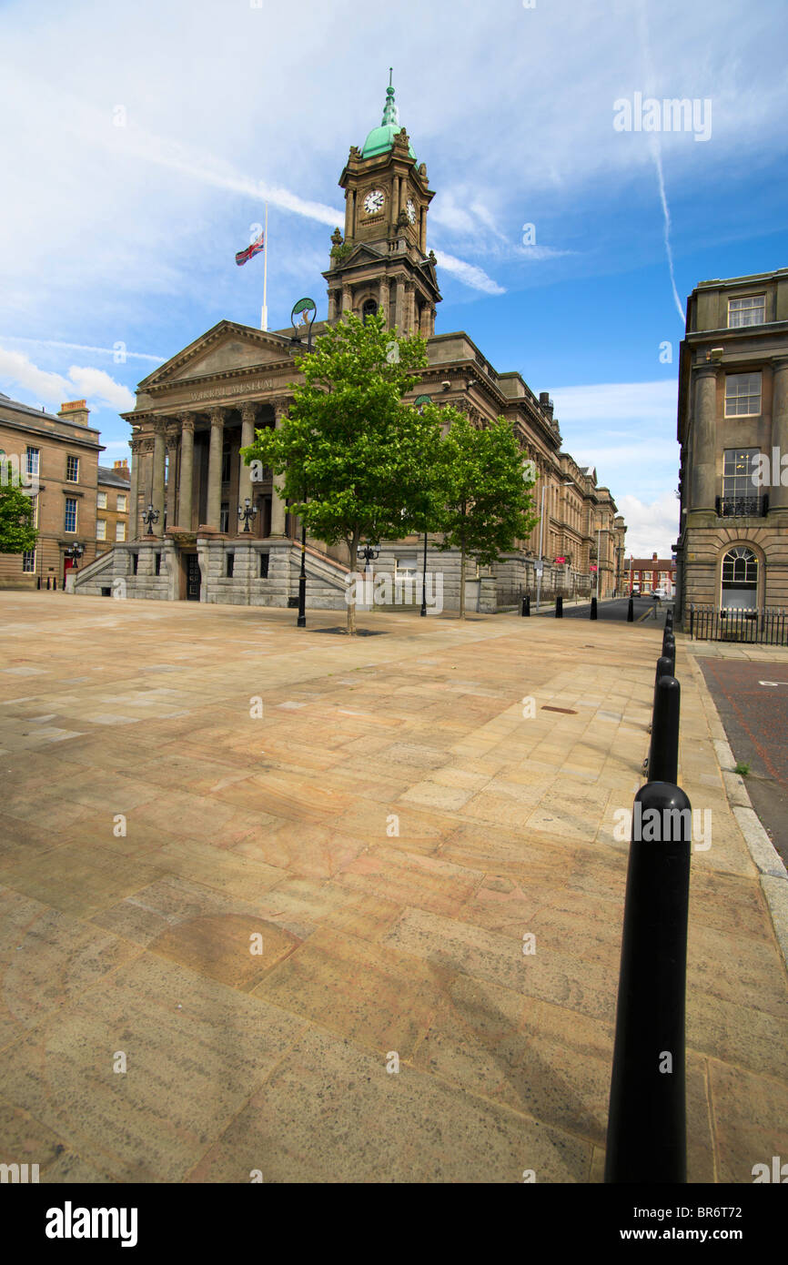 Hamilton Square et Birkenhead Hôtel de ville qui est maintenant le ...