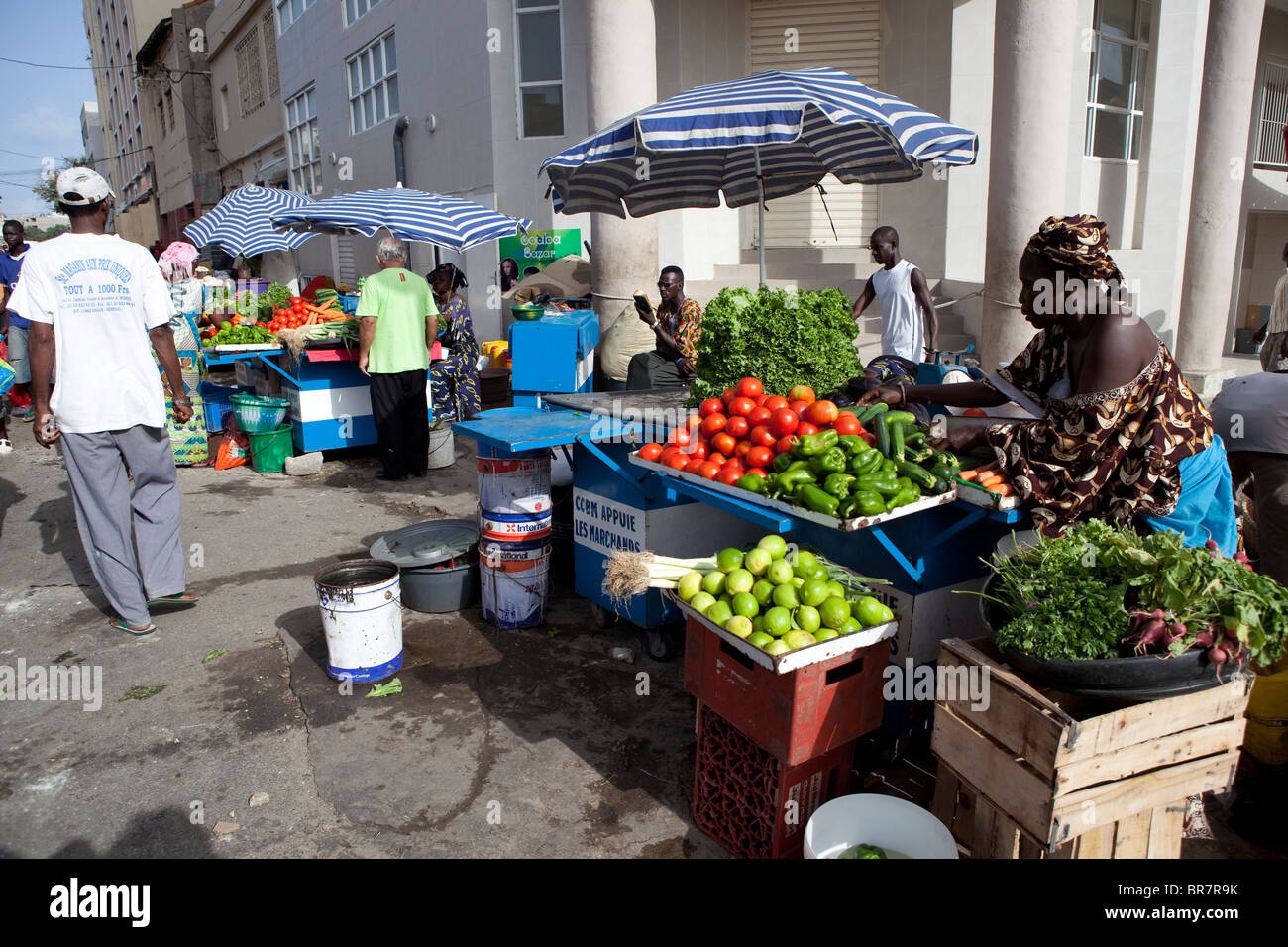 Marché de dakar Banque de photographies et d’images à haute résolution ...